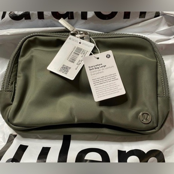 lululemon athletica | Bags | Rare Color Lululemon Everywhere Belt Nwt ...